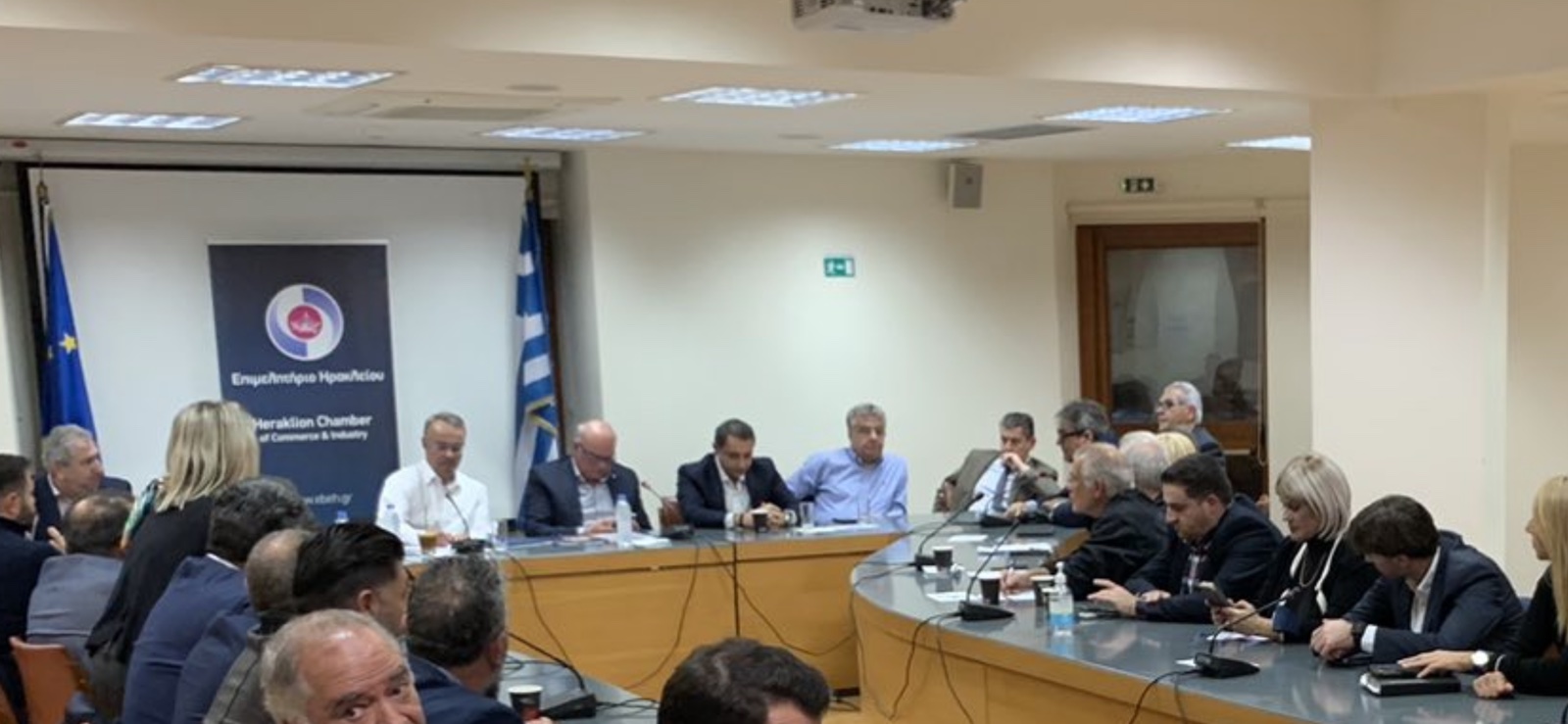 Kαφέ εστίαση: Συνάντηση φορέων Κρήτης με τον υπουργό οικονομικών κ ...